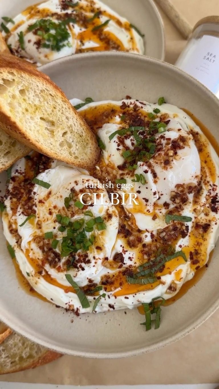 Turkish Eggs Cilbir - Mom Secret Ingrediets